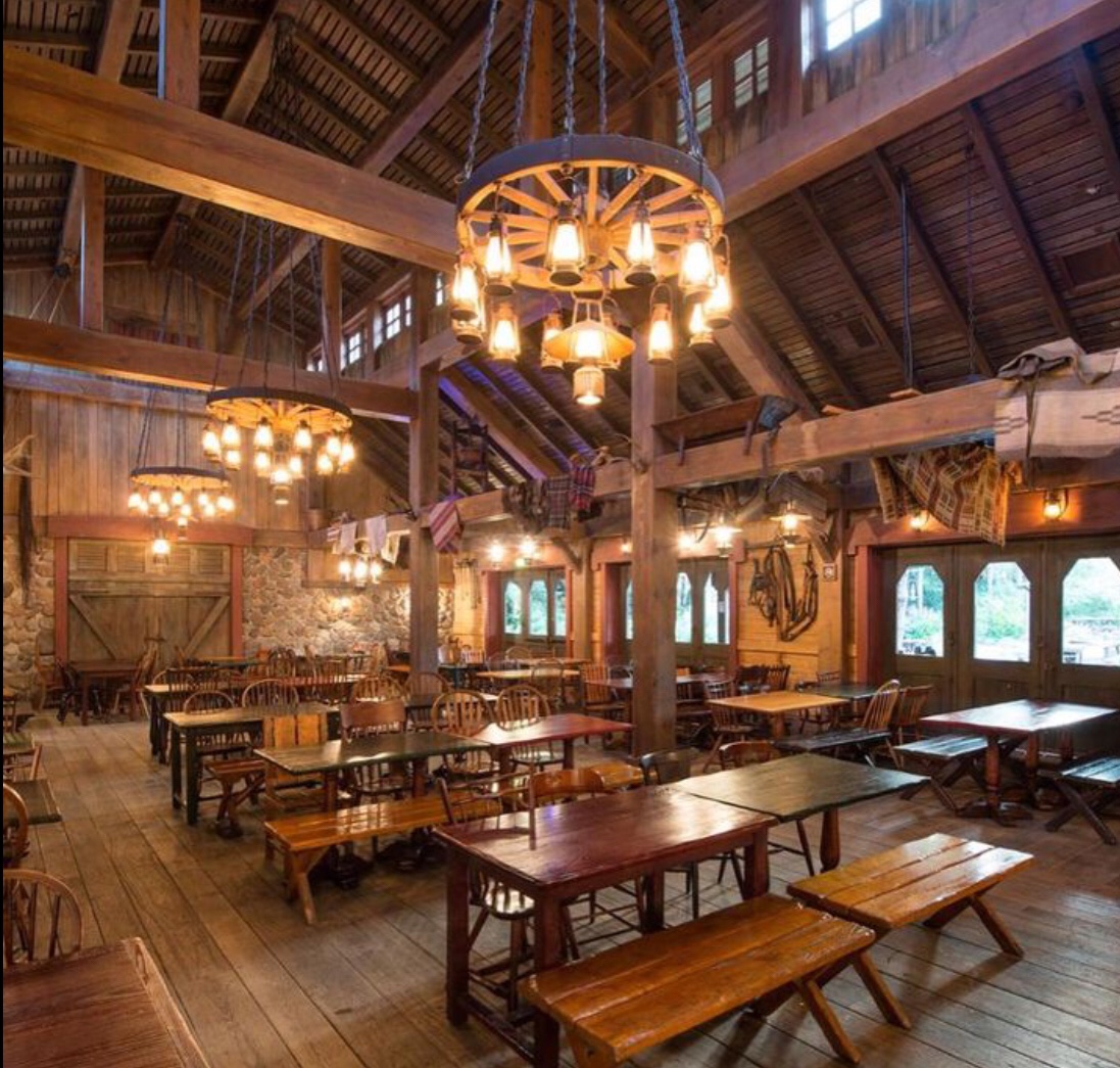 Cowboy Cookout Barbecue – Conhecendo a Disney